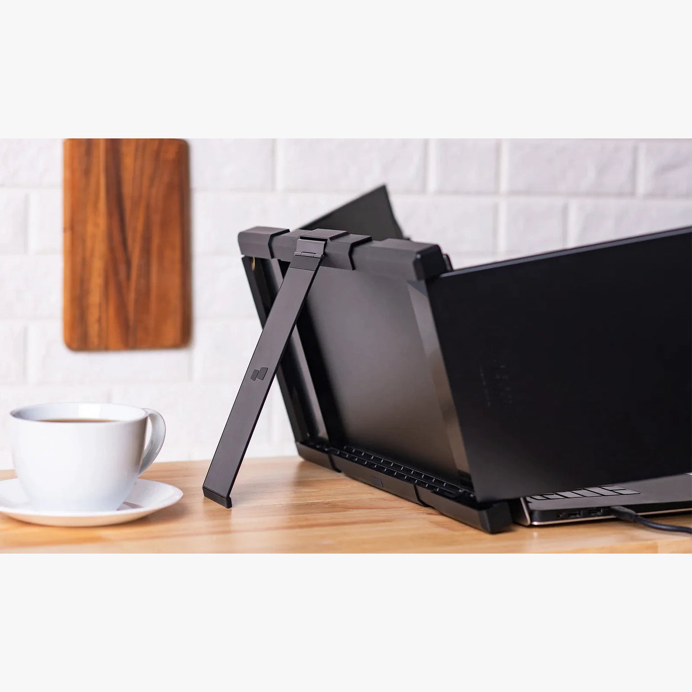 New Trio - Triple-Screen laptop monitors