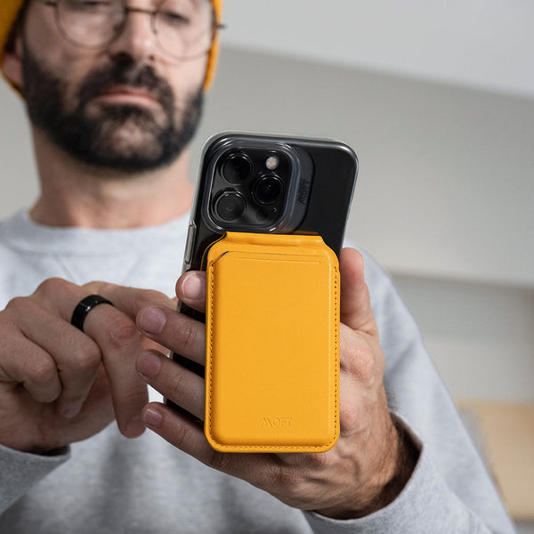 Flash Wallet & Stand - MagSafe Compatible (Previous Edition)