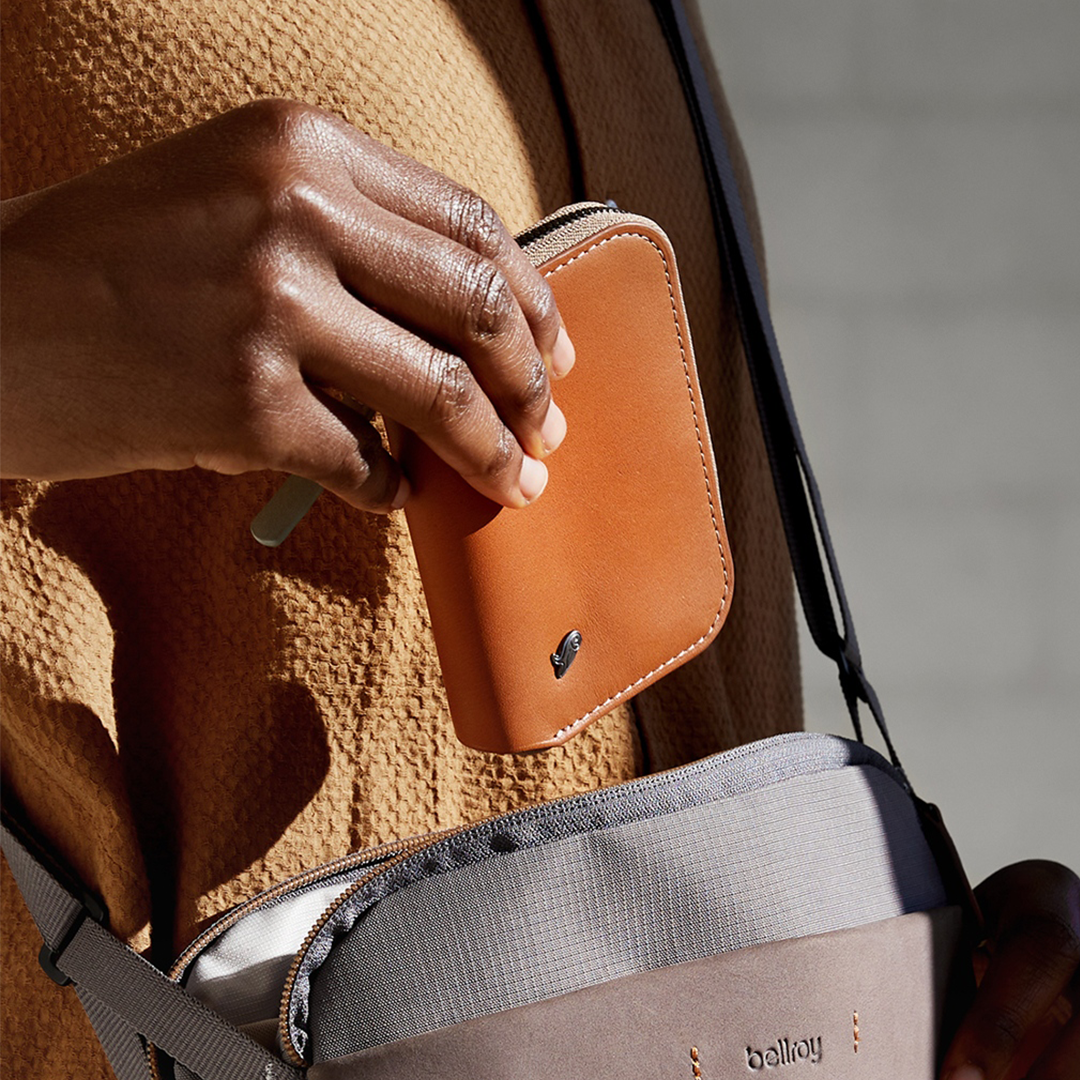 Bellroy Folio Mini | Unisex Leather Zip Wallet, Magnetic Pouch ...