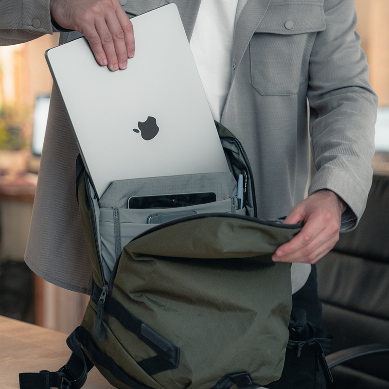 Able Carry Daily Plus 21L